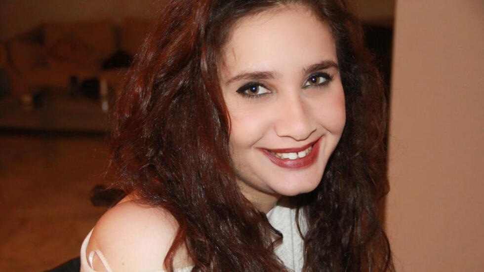 لبنانية تتحدى شركة "بورش" للسيارات الرياضية بتغريدة على تويتر - ريتويت