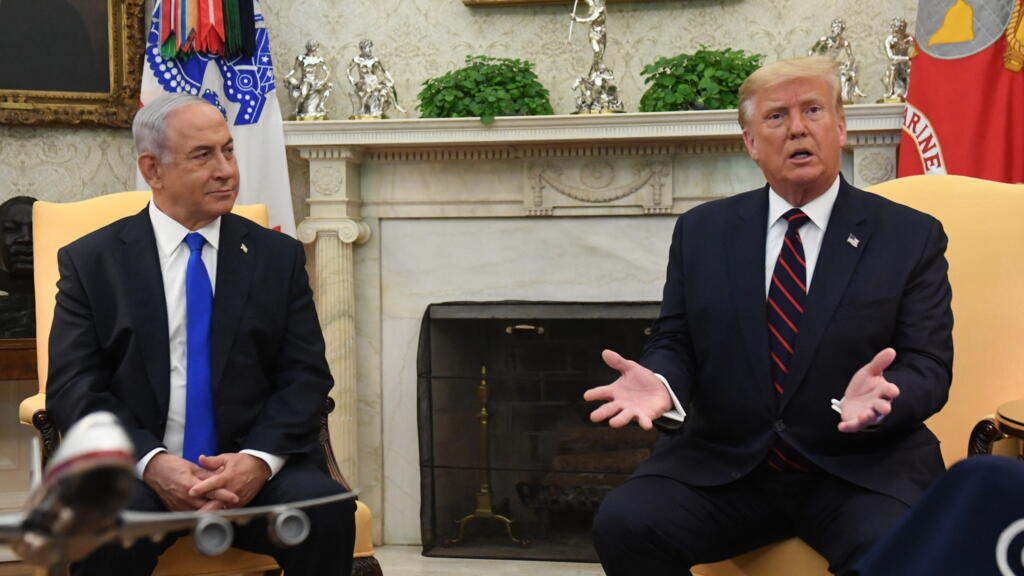 صحيفة معاريف الإسرائيلية :"دونالد ترامب يعيد رسم الشرق الأوسط من دوننا ...