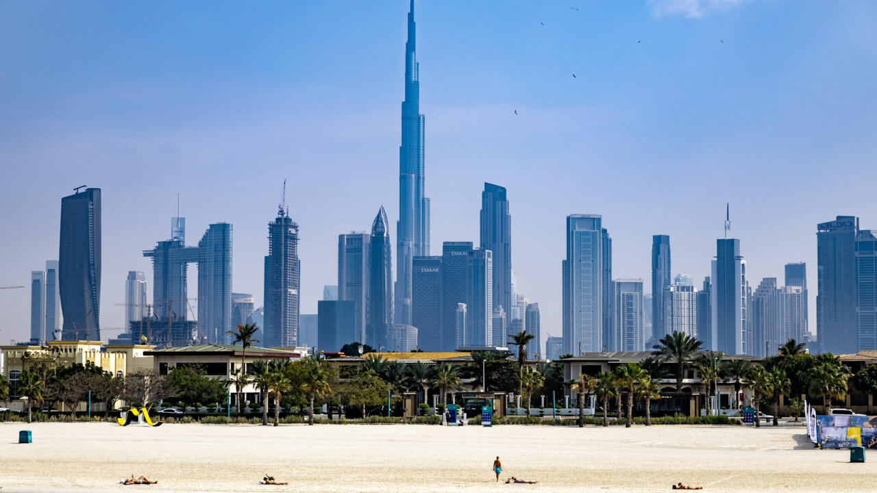 شهر نيسان/أبريل يسجل حرارة قياسية في الإمارات