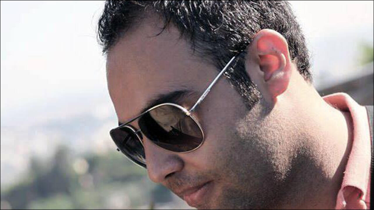 حفيد ماري كويني يغني "أنا حستناك" - كافيه شو - مونت كارلو الدولية / MCD