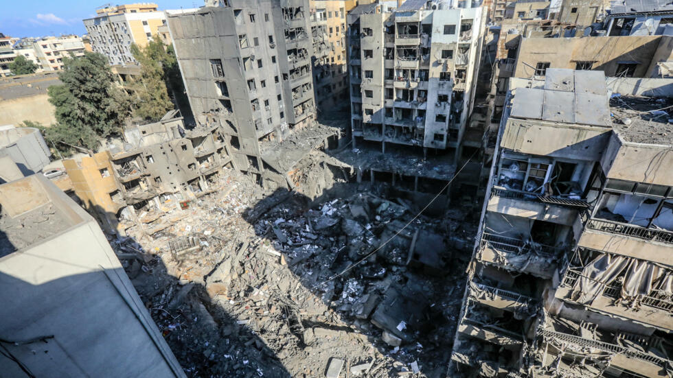 صمت وحزن في موقع مقتل نصرالله