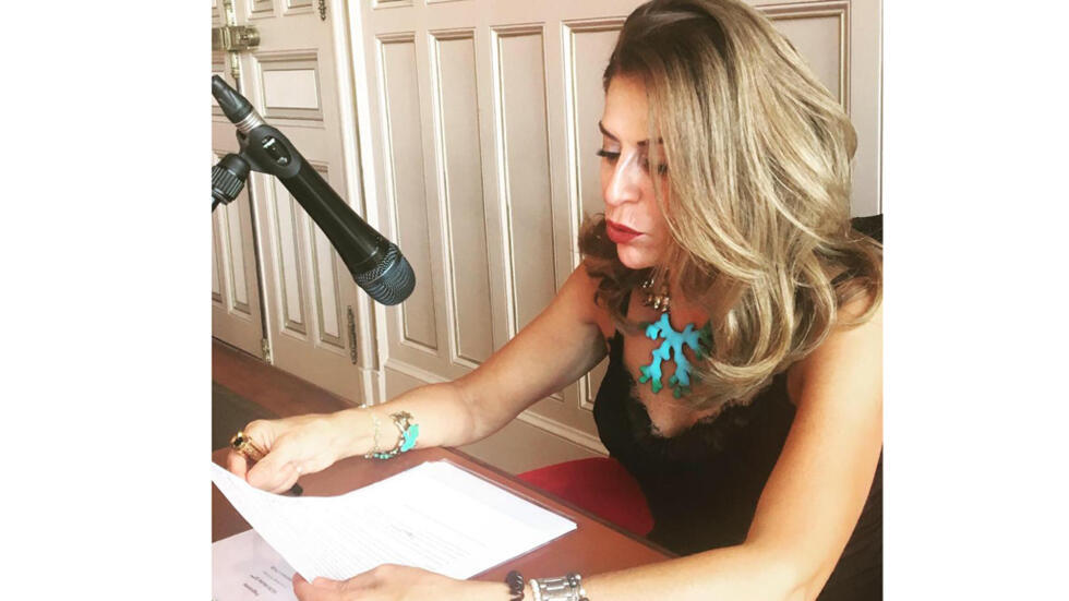 الشاعرة اللبنانية ميشيل حوراني توقع ديوانها " قطاف النار" في العاصمة ...